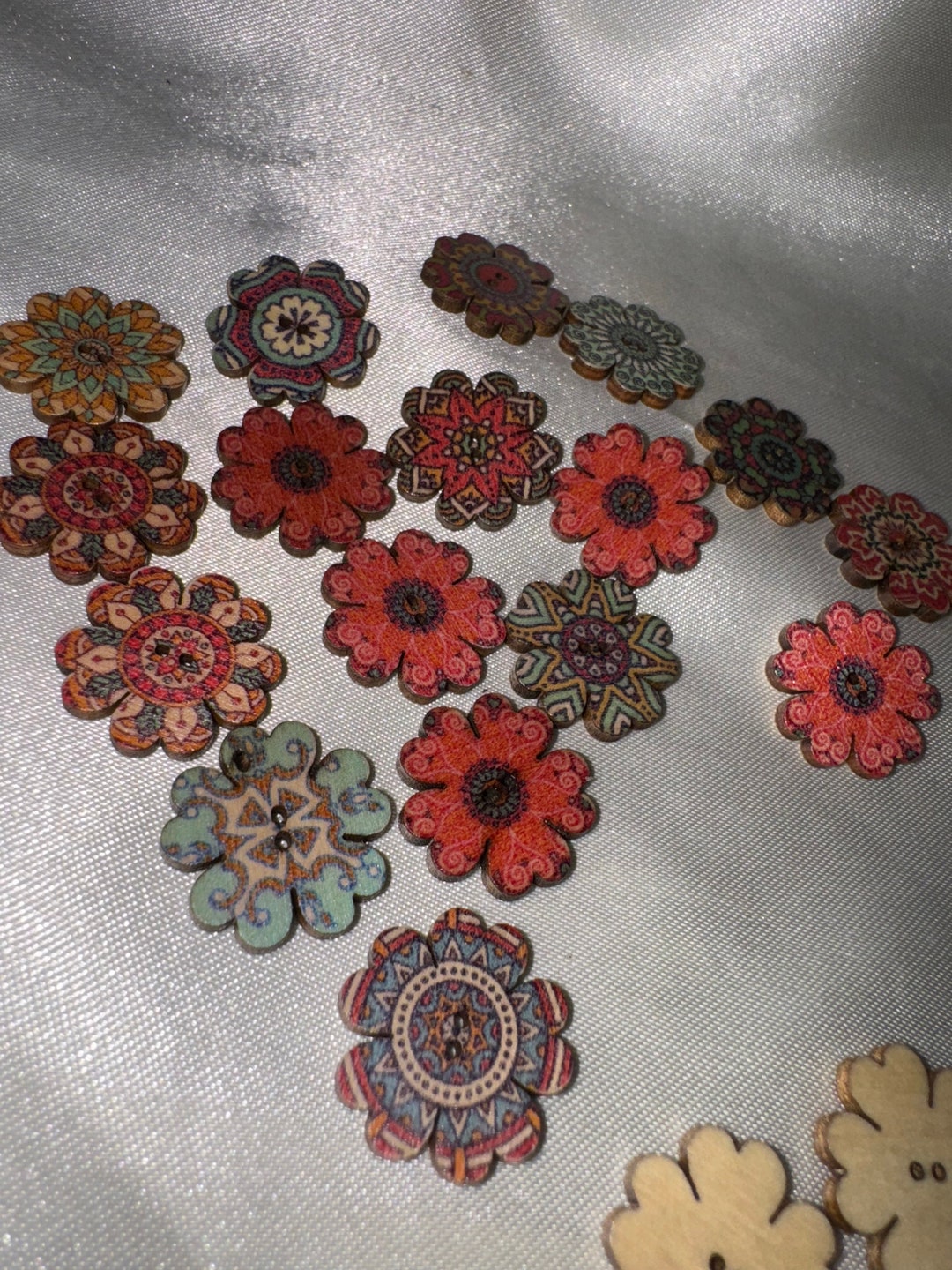 SET OF 20 WOOD Buttons Sewing Buttons Hand=painted Wood Buttons Craft ...
