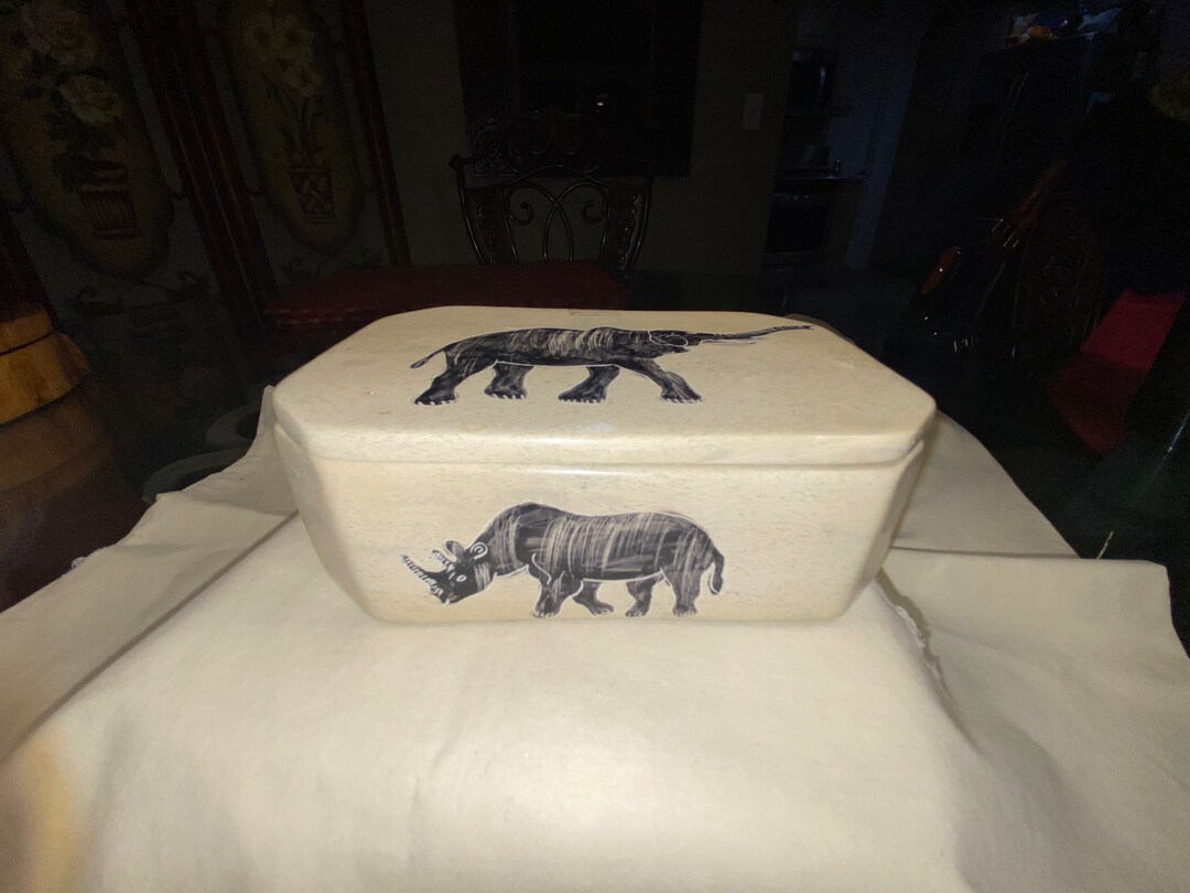 VINTAGE KENYA CARVED Stone Box Shizar Imports Carved Elephant Zebra Box ...