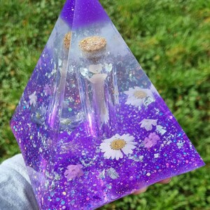 Custom RESIN MEMORIAL PYRAMID// Eco Resin Pyramid, Cremains Memorial ...