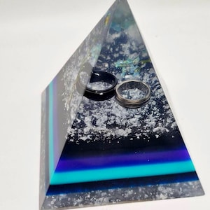 Custom RESIN MEMORIAL PYRAMID// Eco Resin Pyramid, Cremains Memorial ...