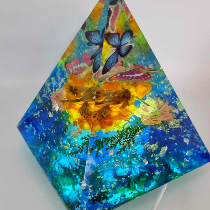 Glass Pyramid Custom - Etsy UK
