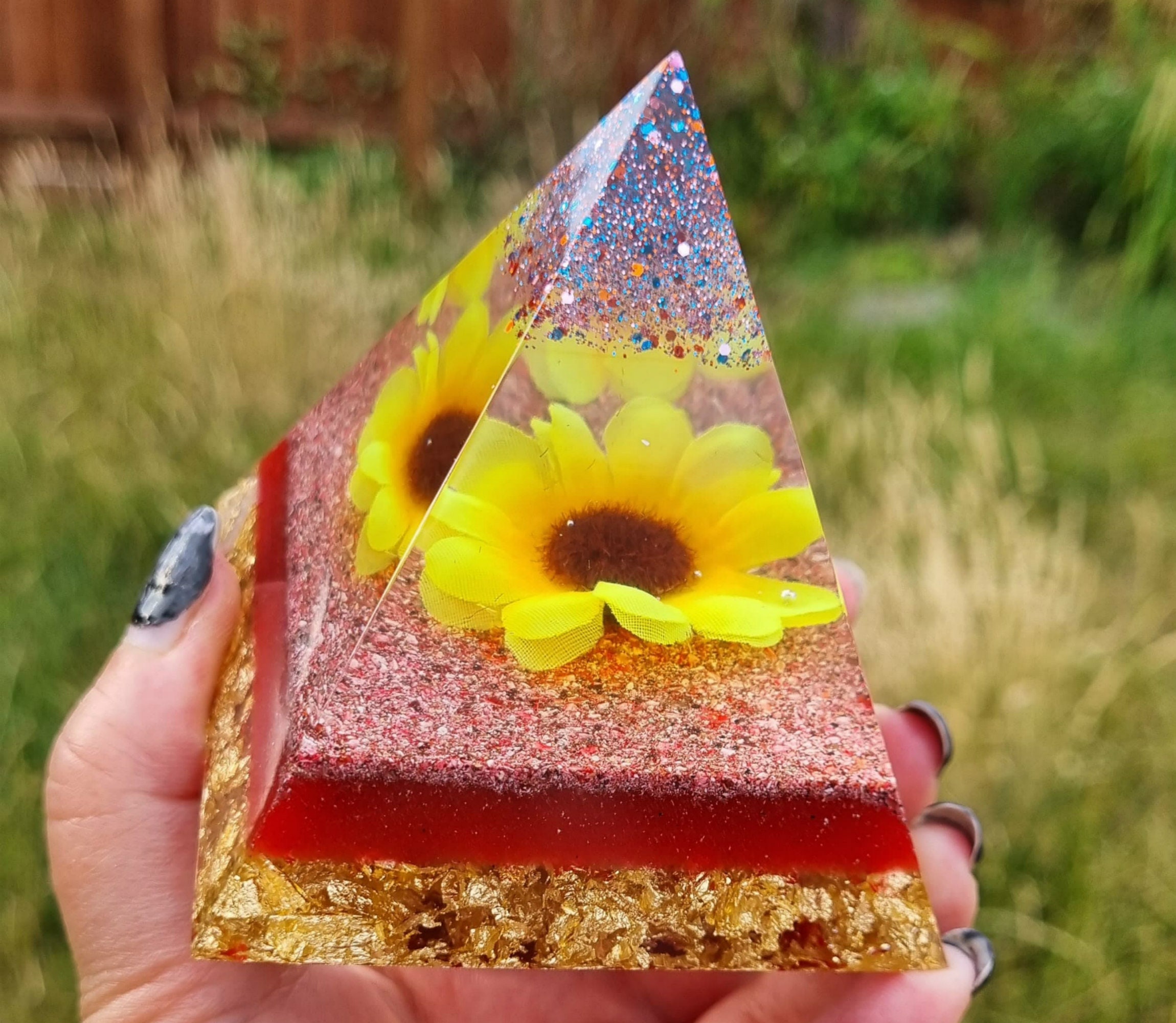 Custom RESIN MEMORIAL PYRAMID// Eco Resin Pyramid Cremains - Etsy UK