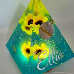 LIGHT UP MEMORIAL Lamp// Custom Eco Resin Pyramid, Cremains Memorial ...