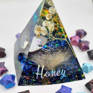 MINI MEMORIAL LAMP// Custom Light up Resin Pyramid, Cremains Memorial ...