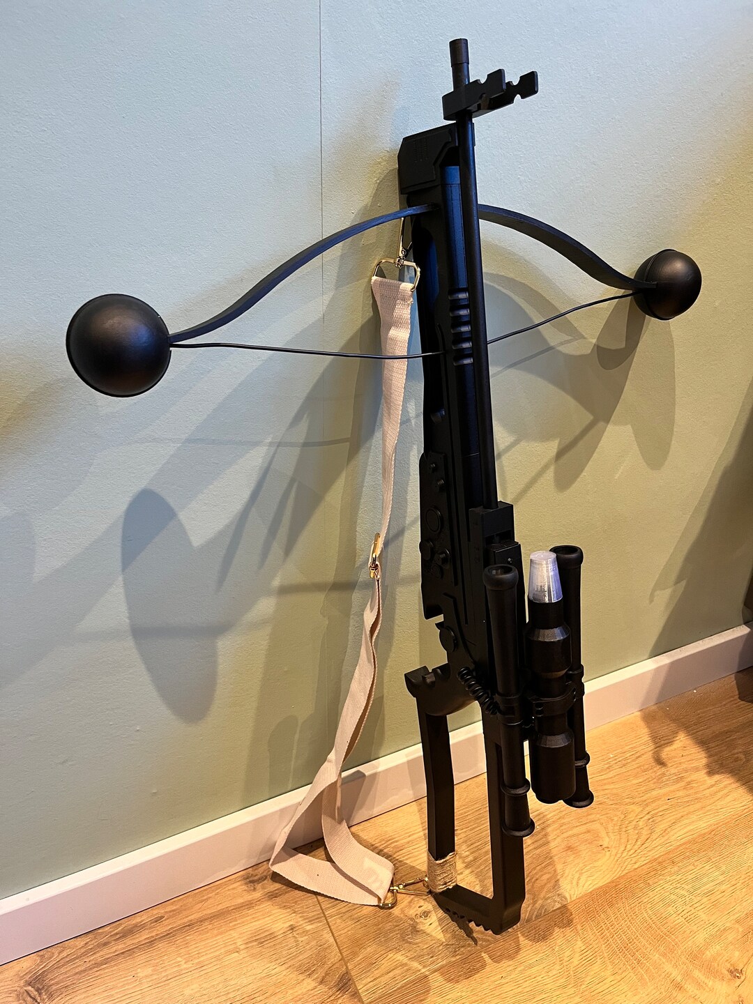 Chewbaccas Bowcaster - Etsy