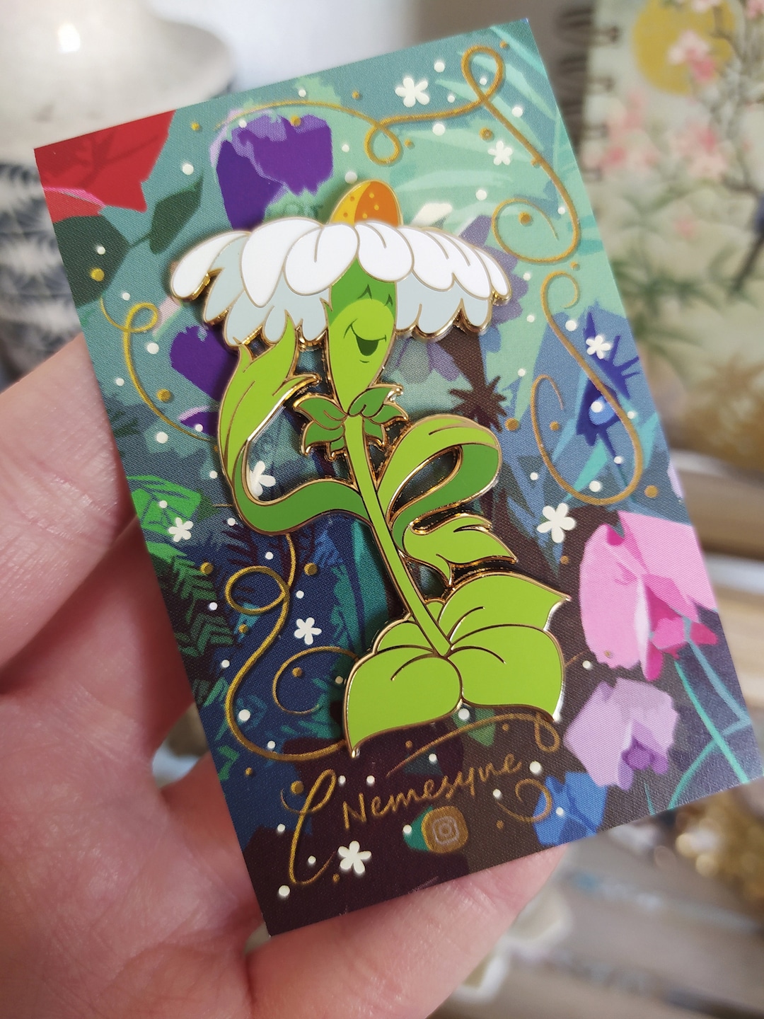 Daisy - Alice in Wonderland Pin LE65 - Etsy