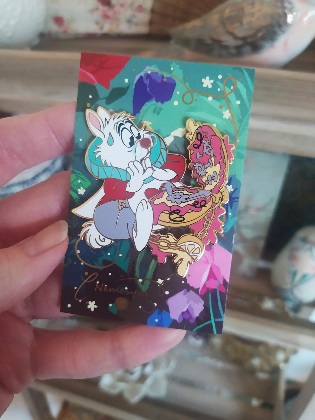 Mr White Rabbit - Alice in Wonderland Pin LE65 - Etsy