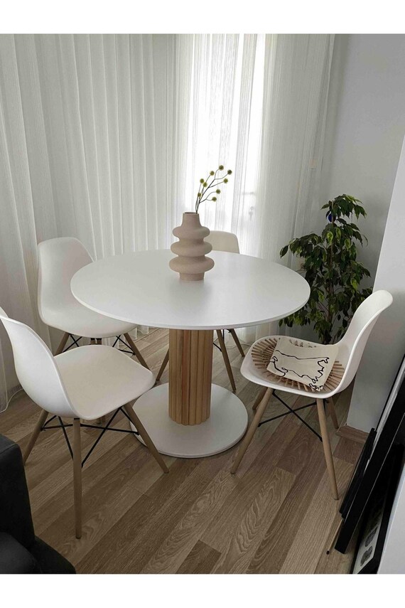 Small Dining Room Tables For Small Spaces