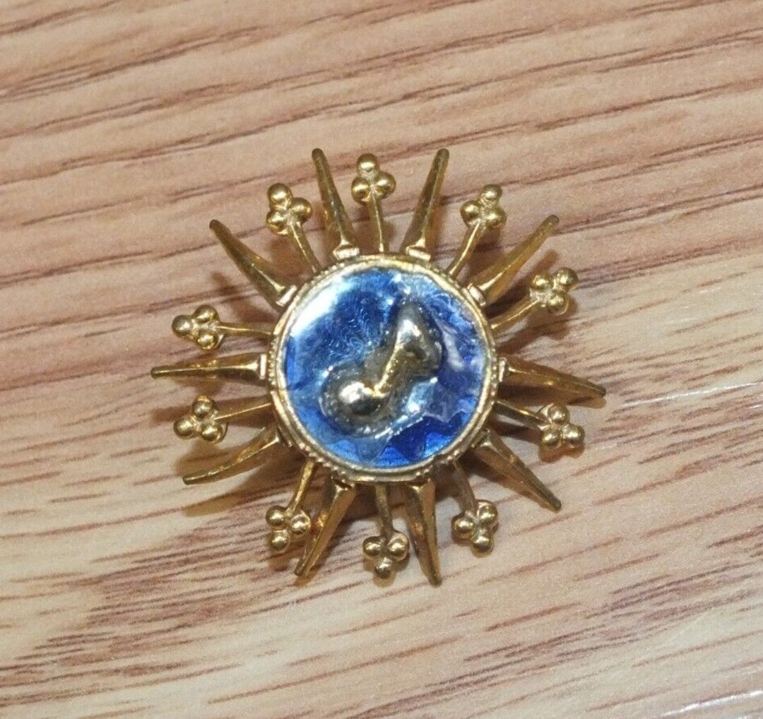 Vintage Blue & Gold Tone Starburst With Quaver Music Note HTF Lapel Pin ...