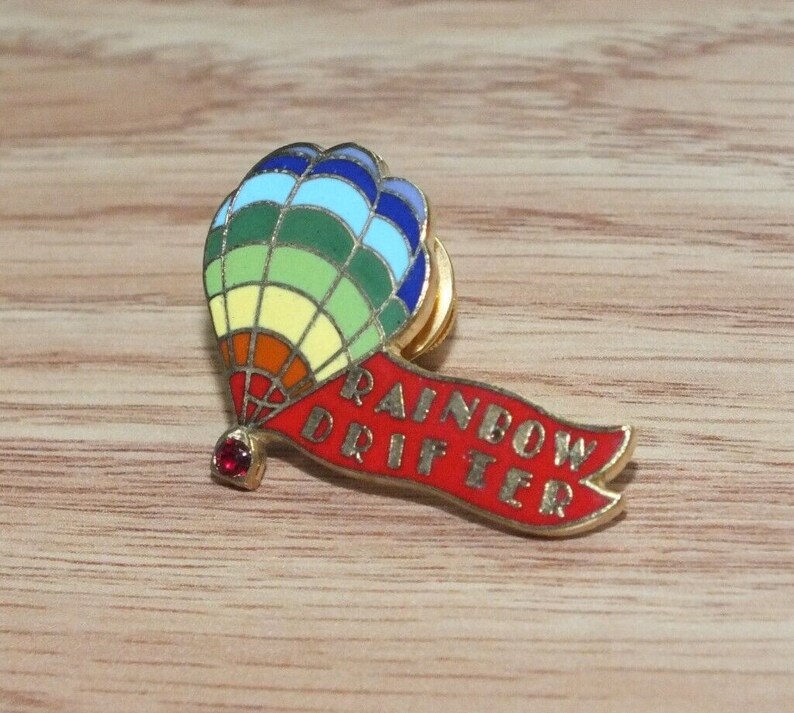 Multi Color Rainbow Drifter Collectible Hot Air Balloon Souvenir Lapel ...