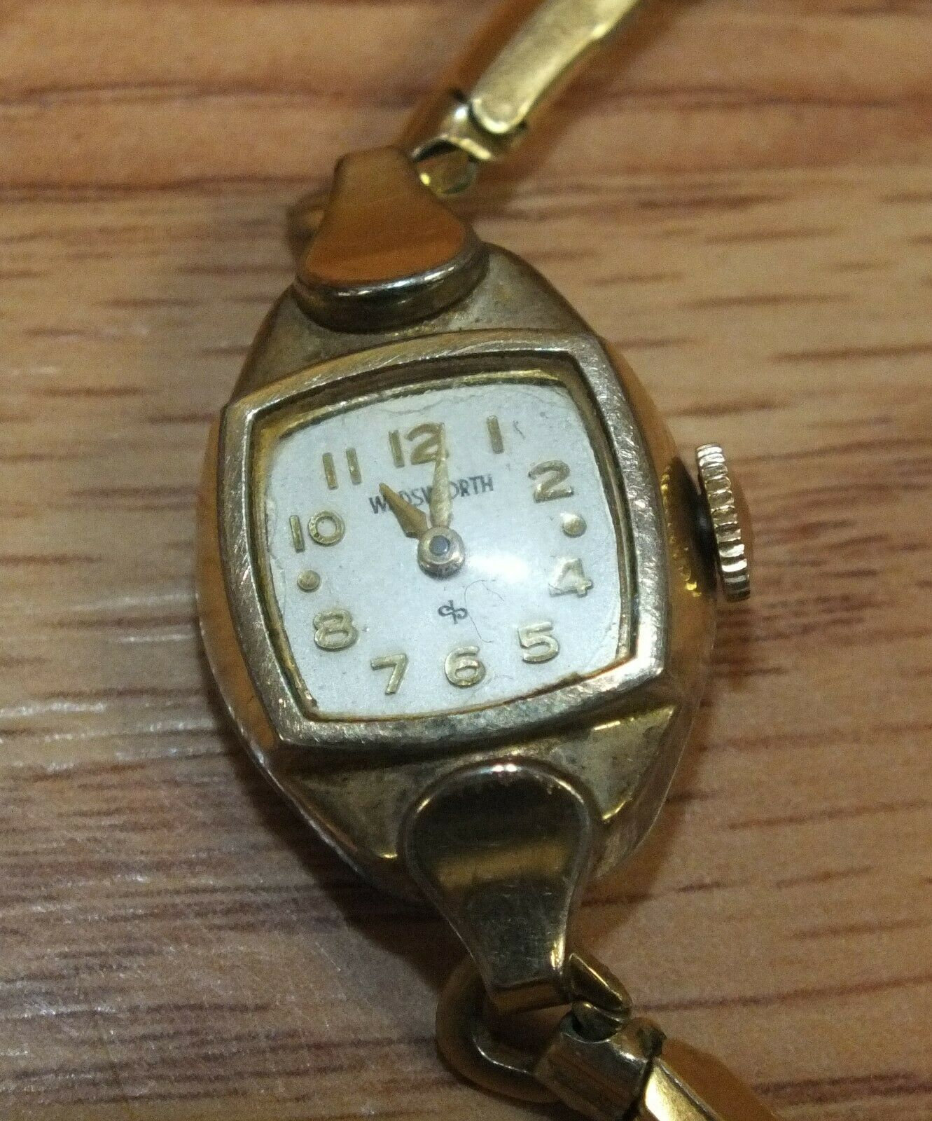 Genuine Vintage Wadsworth Gold Tone Wind up Women's Wrist Watch **READ ...