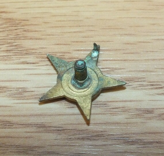 Vintage 1942 American Legion Gold Tone Star Collectib… - Gem