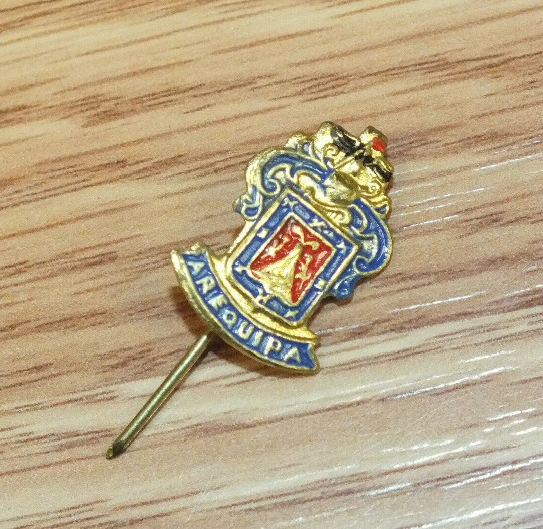 Vintage Arequipa Peru Pressed Metal & Enamel Travel Souvenir Lapel ...