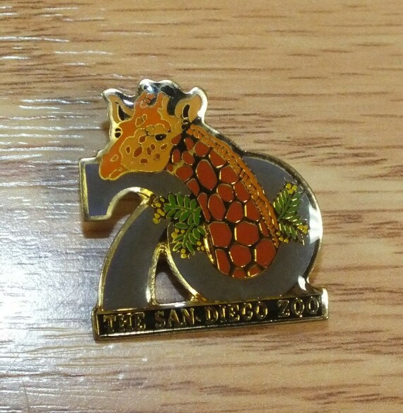 zoo souvenir zoo pin - Gem