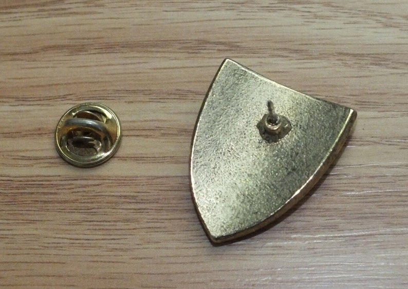 Vintage HTF Gold Tone Italy Battle Shield Style Collectible Lapel Pin ...