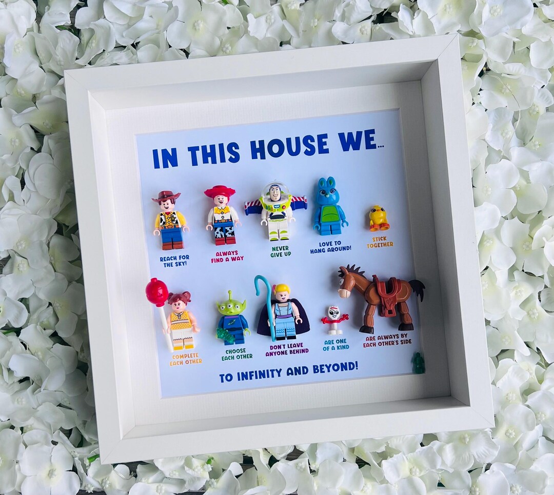 In This House We… Toy Story Gift Frame (11 Personalised Unique ...
