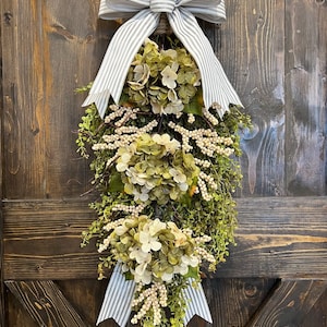 Hydrangea Farmhouse Swag, Hydrangea Swag, Front Door Teardrop Bouquet ...