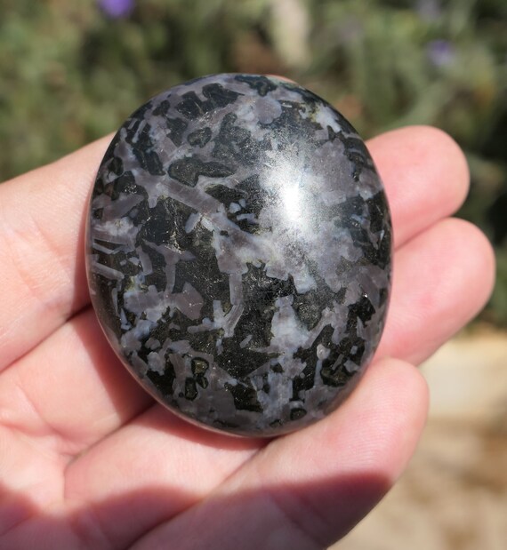 R319 56g GABBRO MERLINITE INDIGO 49mm galet pierre naturelle - Etsy France
