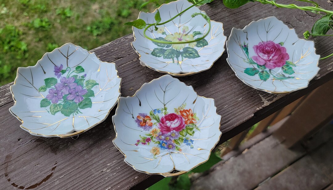 Vintage Porcelain Leaf Tray | Set of 4 - Etsy