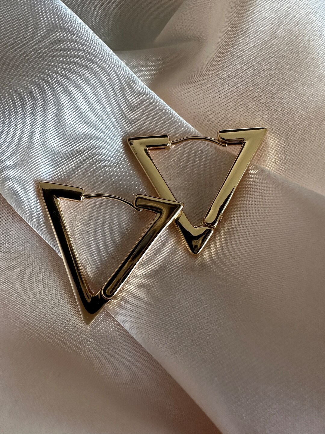 Alice Gold Triangle Earrings-gift for Her-mother's Day Gifts - Etsy