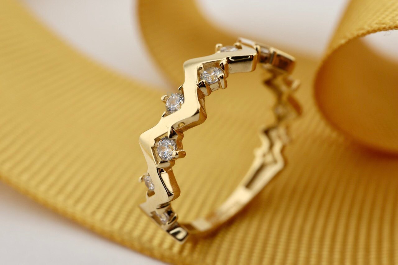 14k Solid Gold Zigzag Ring With Zircon Stones - Gold 14k Solid Gold Zigzag Ring With Zircon Stones - Gold