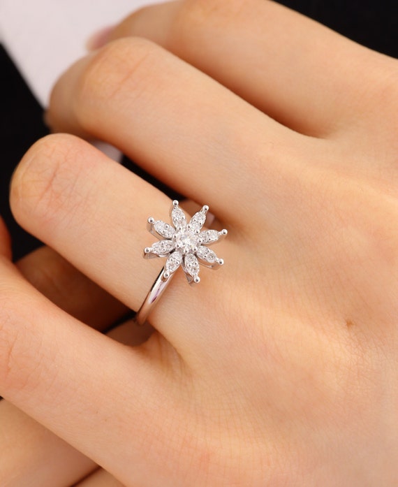 Shine Bright Large Star Diamond Ring in 14K Gold Radiant Star Etsy UK