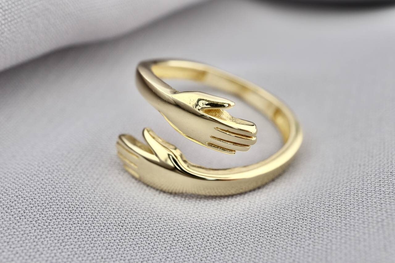 Hug Ring 14k Gold Love Ring Hugging Hands Couple Ring - Etsy