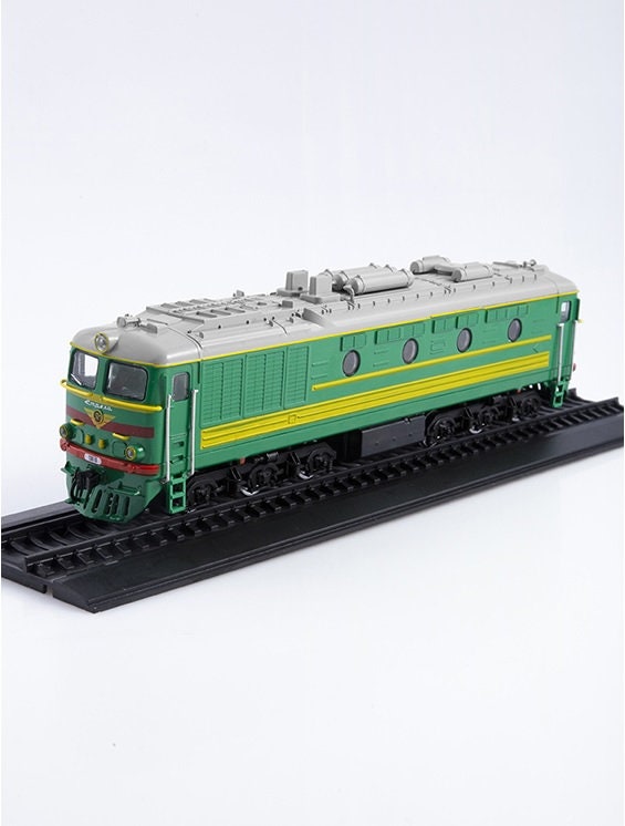 1/87 TEP10 Diesel Locomotive of the USSR Lines, Modimio Magazine 5 USSR ...