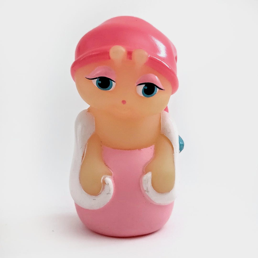Hasbro Glow Worm Glo Friends Bashful Bug Pink Finger Puppet Toy Glows ...