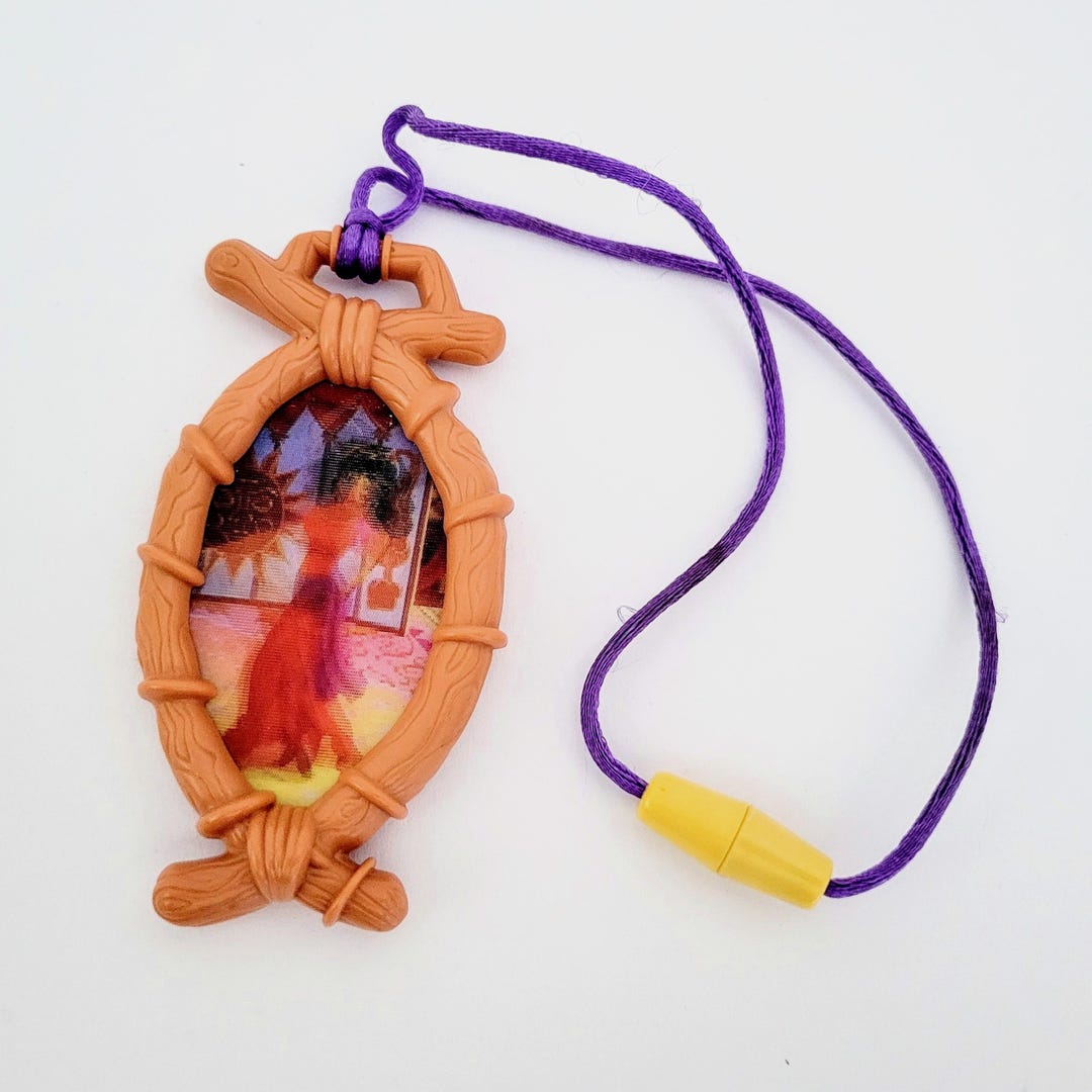 Disney Hunchback of Notre Dame Esmeralda Amulet Lenticular Necklace ...