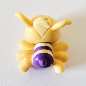 Hasbro Littlest Pet Shop LPS 243 Hattie Hively Mini Yellow and Purple ...