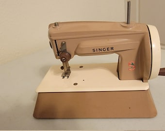 Green Singer Sewing Machine Model RFJ8-8 1950s Portable - Etsy