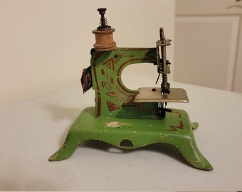Vintage Singer Sewing Machine Green | Etsy
