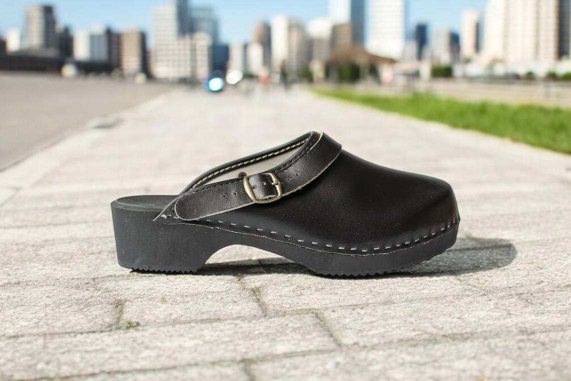 Black Handmade Men's Leather Clogs With Adjustable Strap Linden Wood ...