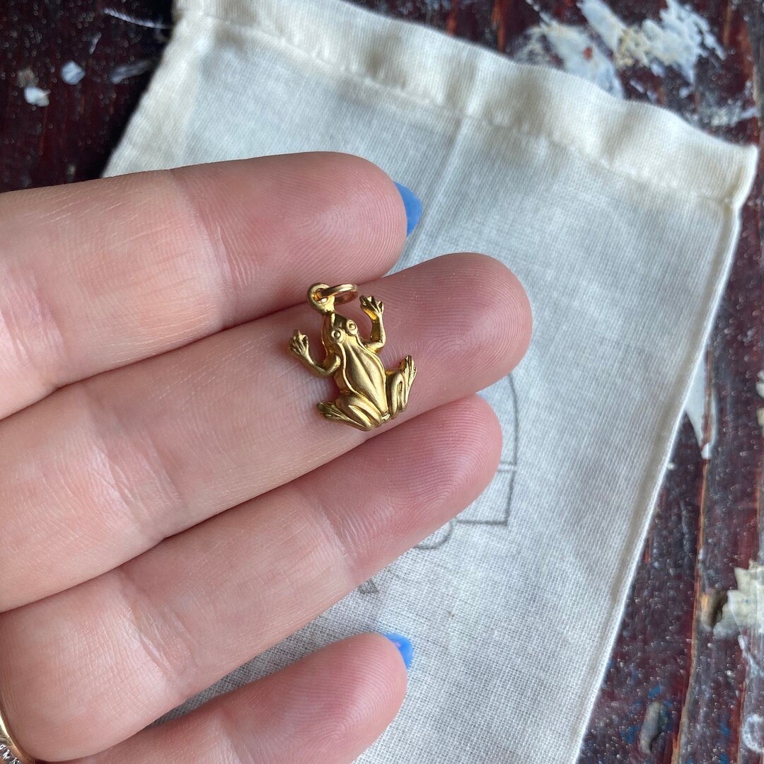 Brass Frog Charm/small Frog Charm/animal Charms/frogs - Etsy