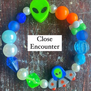 Kids Beaded Bracelets/space Theme Beaded Bracelet/alien Friends - Etsy