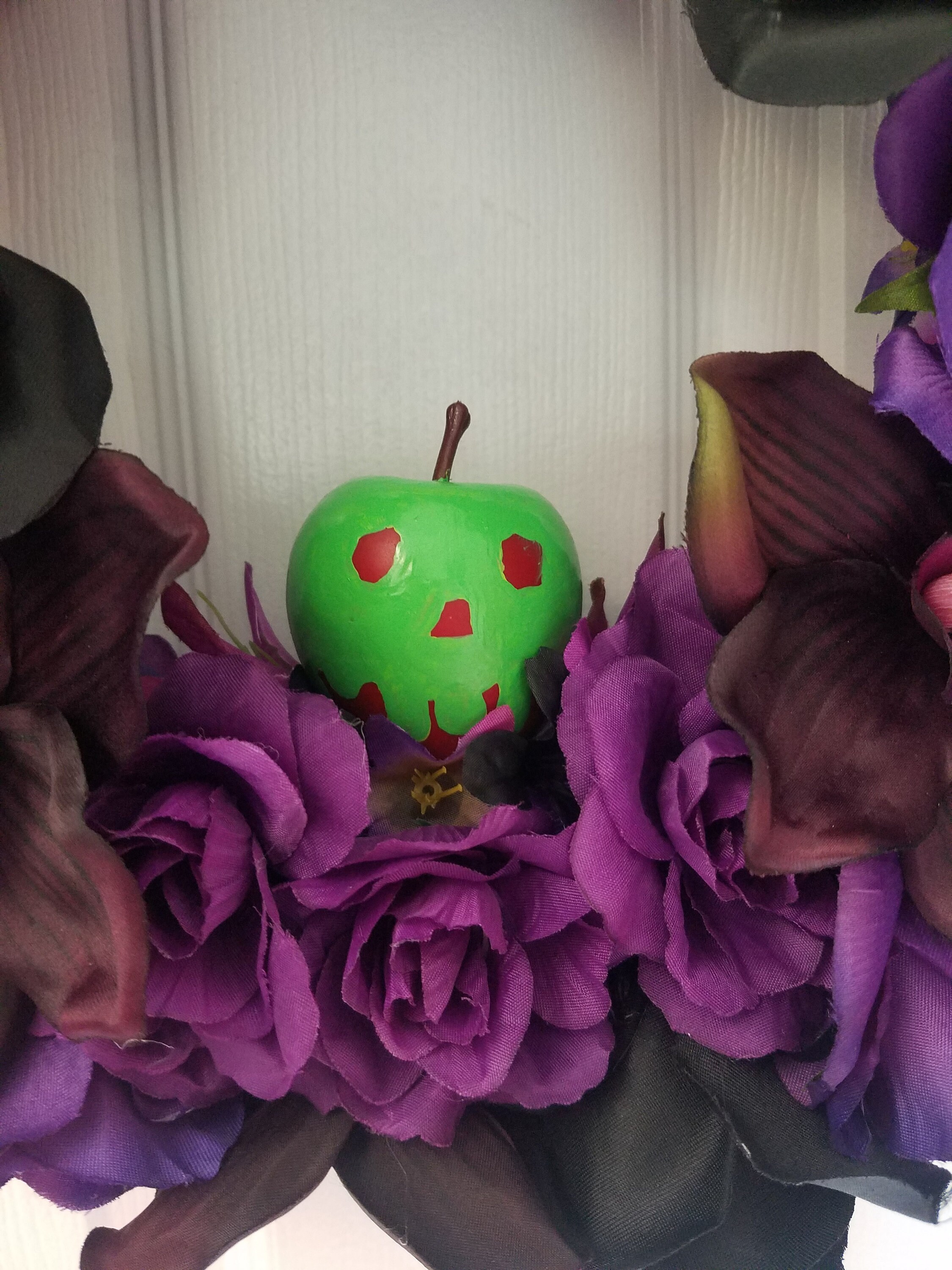 Disney's Evil Queen With Poison Apple Inspired Flower Wreath Purple and ...
