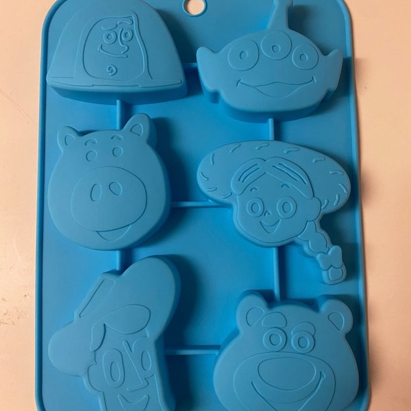 Bluey Candy Mold - Etsy UK