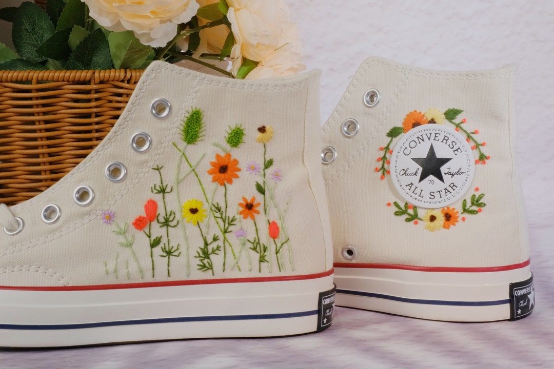 Converse Chuck Taylor 1970s ,custom Floral Circle Embroidery, Converse ...