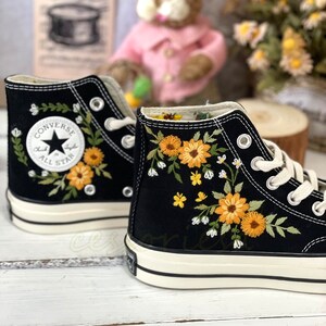 Converse Chuck Taylor 1970s ,custom Floral Circle Embroidery, Converse ...