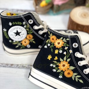 Converse Chuck Taylor 1970s ,custom Floral Circle Embroidery, Converse ...
