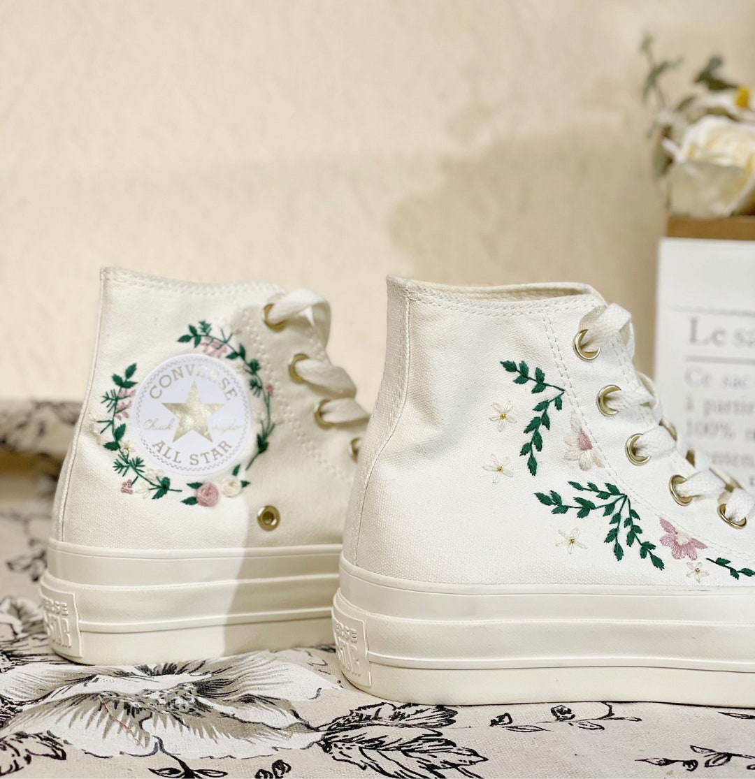 Converse Chuck Taylor 1970s ,custom Floral Circle Embroidery, Converse ...