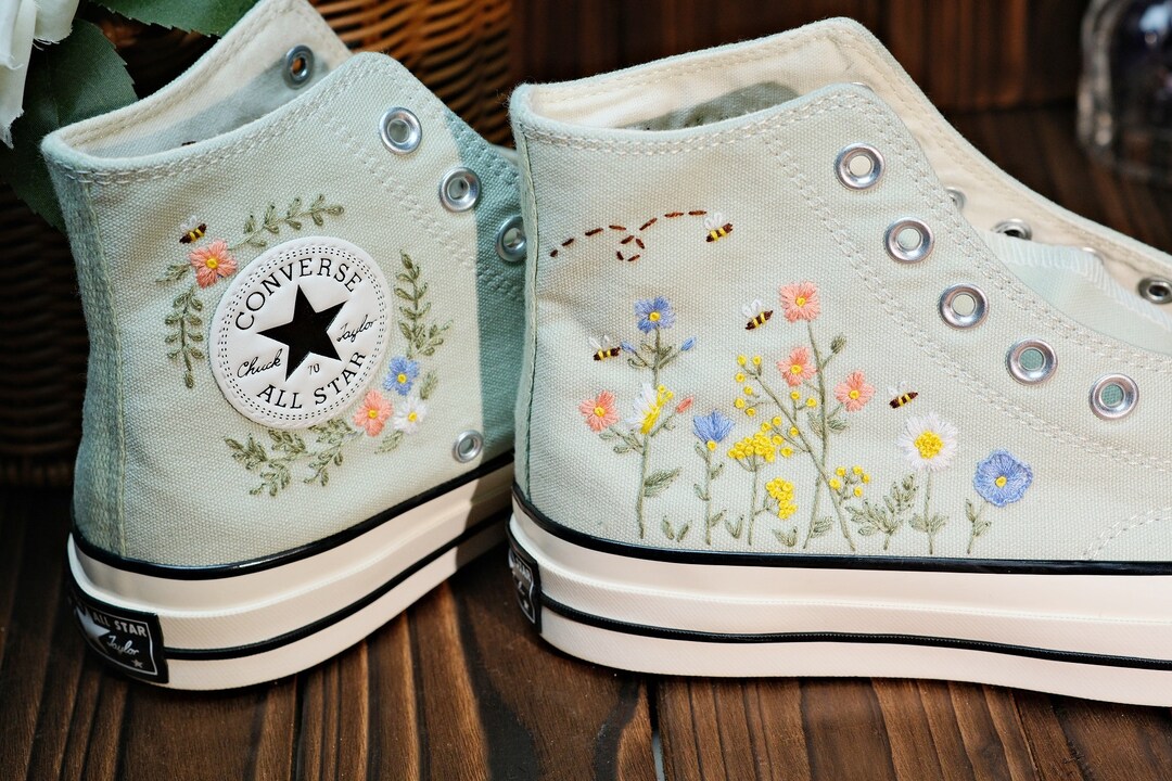 Converse Chuck Taylor 1970s ,custom Floral Circle Embroidery, Converse ...