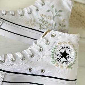 Converse Chuck Taylor 1970s ,custom Floral Circle Embroidery, Converse ...