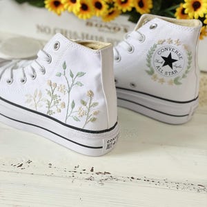 Converse Chuck Taylor 1970s ,custom Floral Circle Embroidery, Converse ...