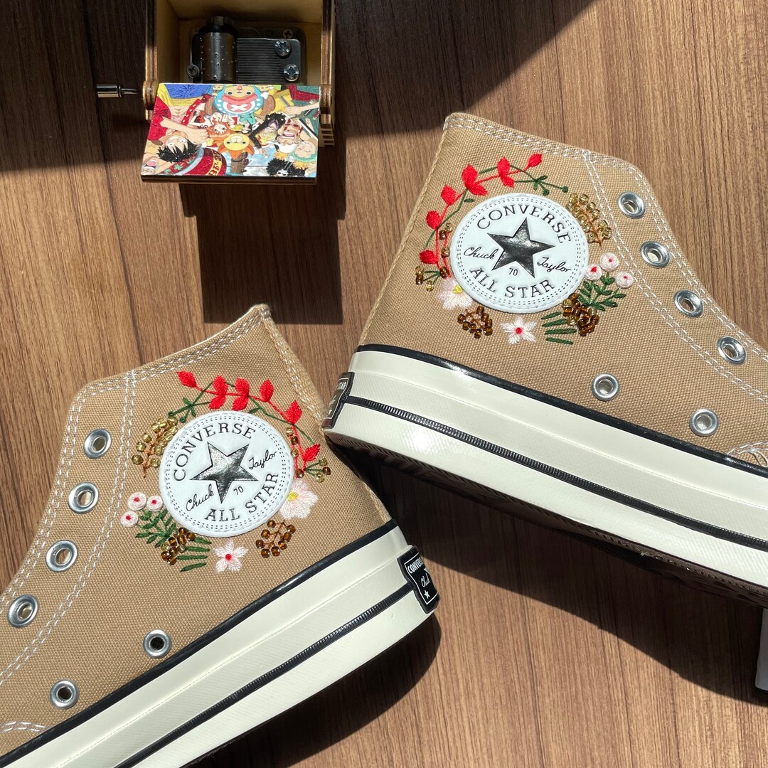 Converse Chuck Taylor 1970s ,custom Floral Circle Embroidery, Converse ...