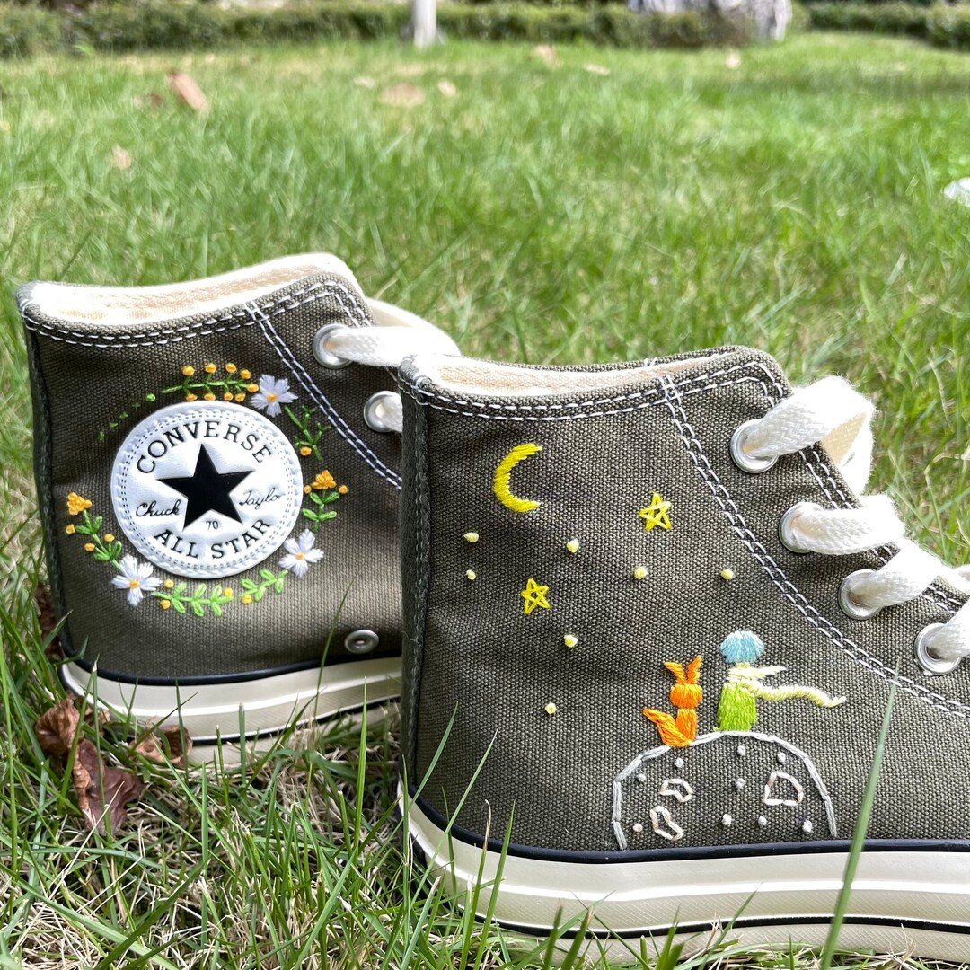 Converse Chuck Taylor 1970s ,custom Floral Circle Embroidery, Converse ...