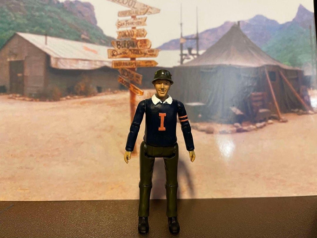 Henry Blake in Illinois Sweater (M*A*S*H, 1972-1983) Action Figure - Etsy