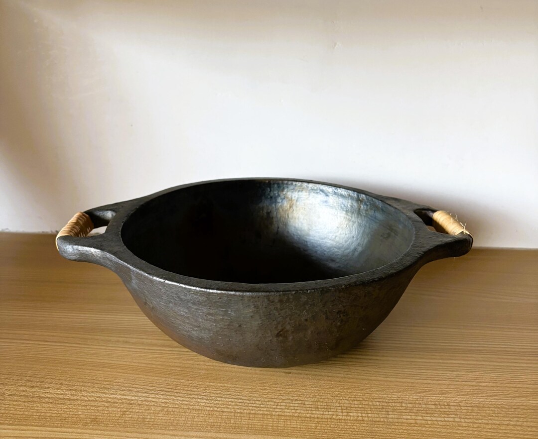 Longpi Black Pottery Kadhai Pan With Cane Wrapped Dual Side Handles ...