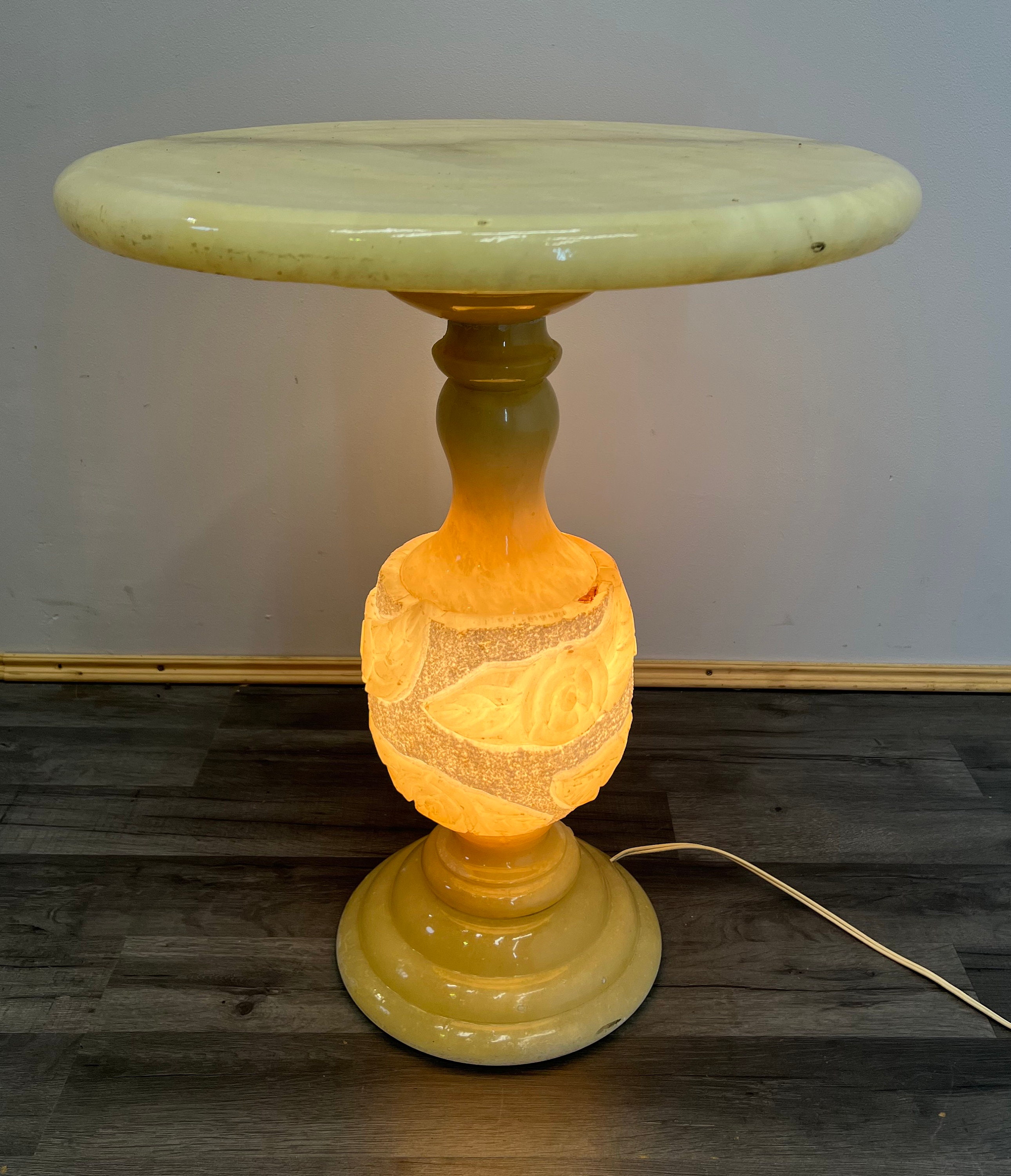 Amazing Pedestal Table / Marble Light Table LOT 5101 - Etsy UK